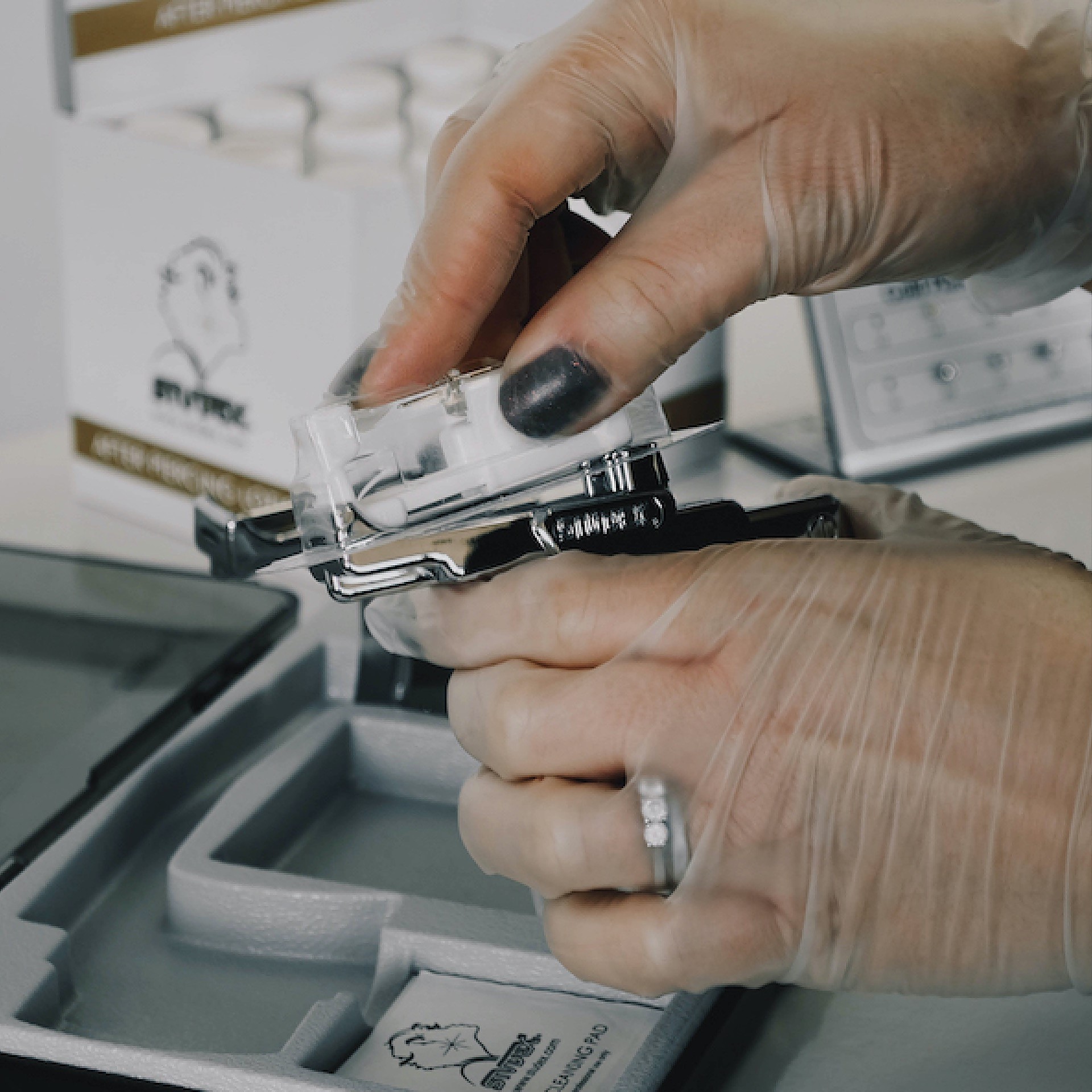 18k yellow gold 2mm crystal ear piercing | mori